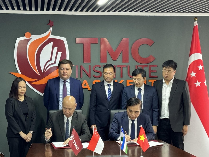 Chuyến công tác của lãnh đạo nhà trường tại Uzbekistan